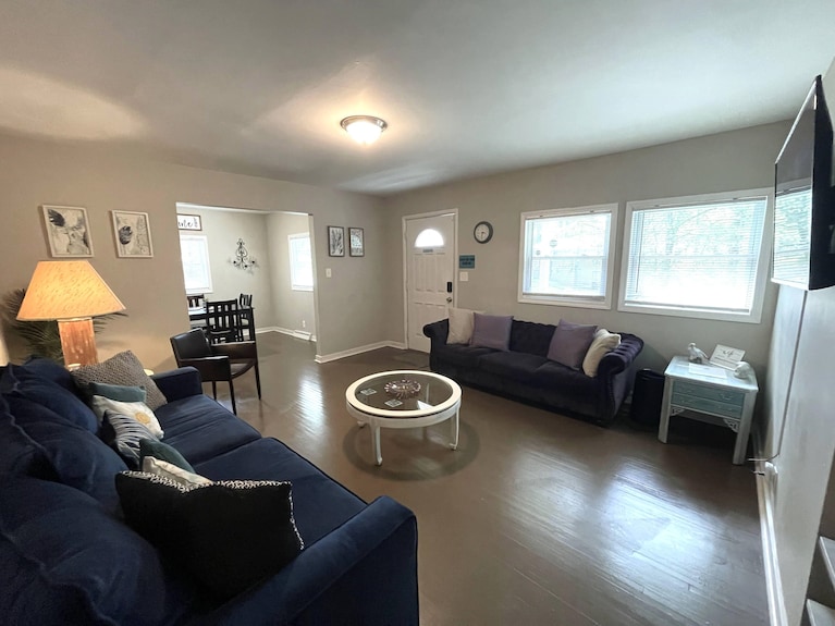 The Roebuck / Vibrant Cozy Eclectic Boutique - 리즈