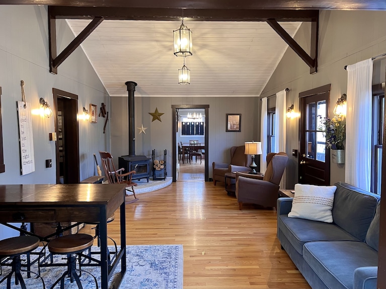 4br: Chefs Kitchen, Wood Stove, Resort Access - West Virginia