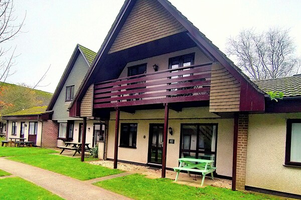 Trevithick Cottage Sleeps 6, Dog Friendly, Parking - Hayle