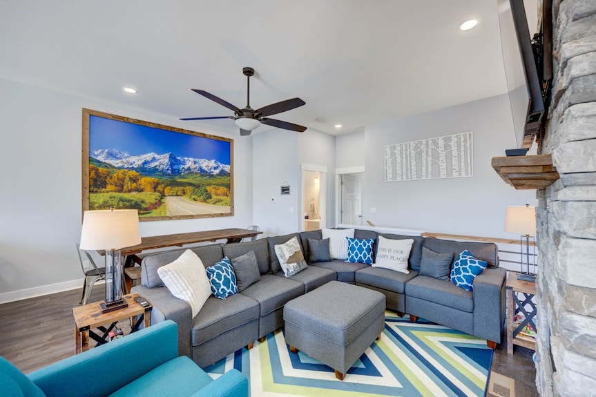 Mtn Views | Fireplace | Walk Dt | 2car Gar 331358 - Woodland Park, CO