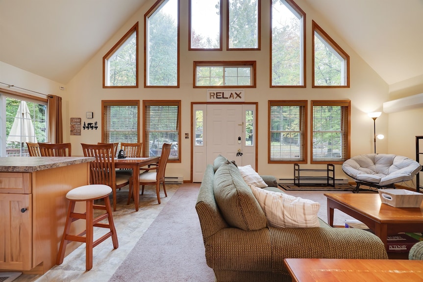 Chalet W/ Firepit, Deck, Bbq, Fireplace, Wi-fi, Ac, Close To Waterparks, Skiing - Arrowhead Lake, PA