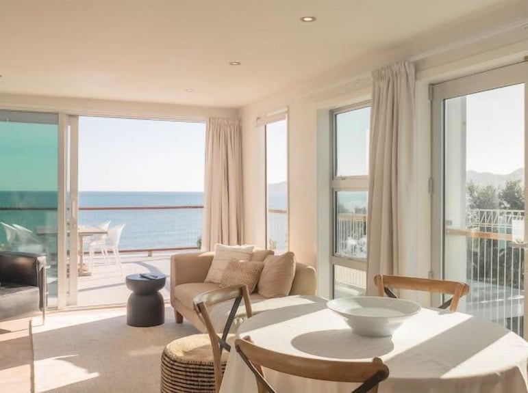 Seascapes Waterfront 1 - Paraparaumu