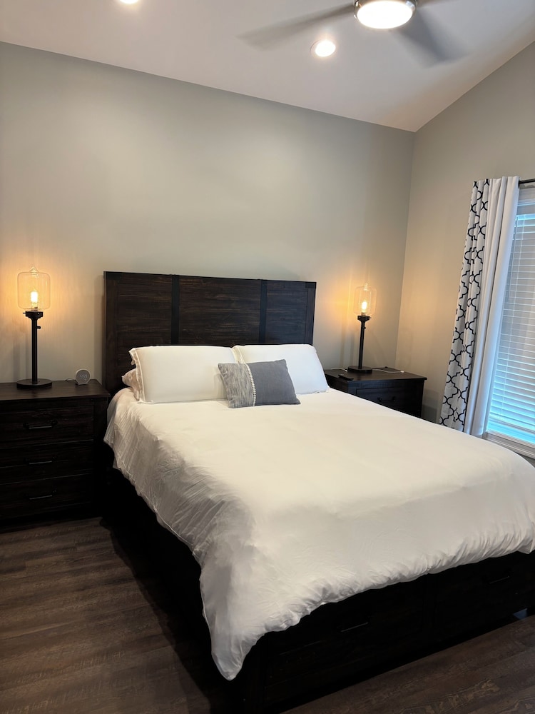 23- Village Condo With All The Extras-hot Tub, Fire Pit, Game Room - Ellicottville, NY