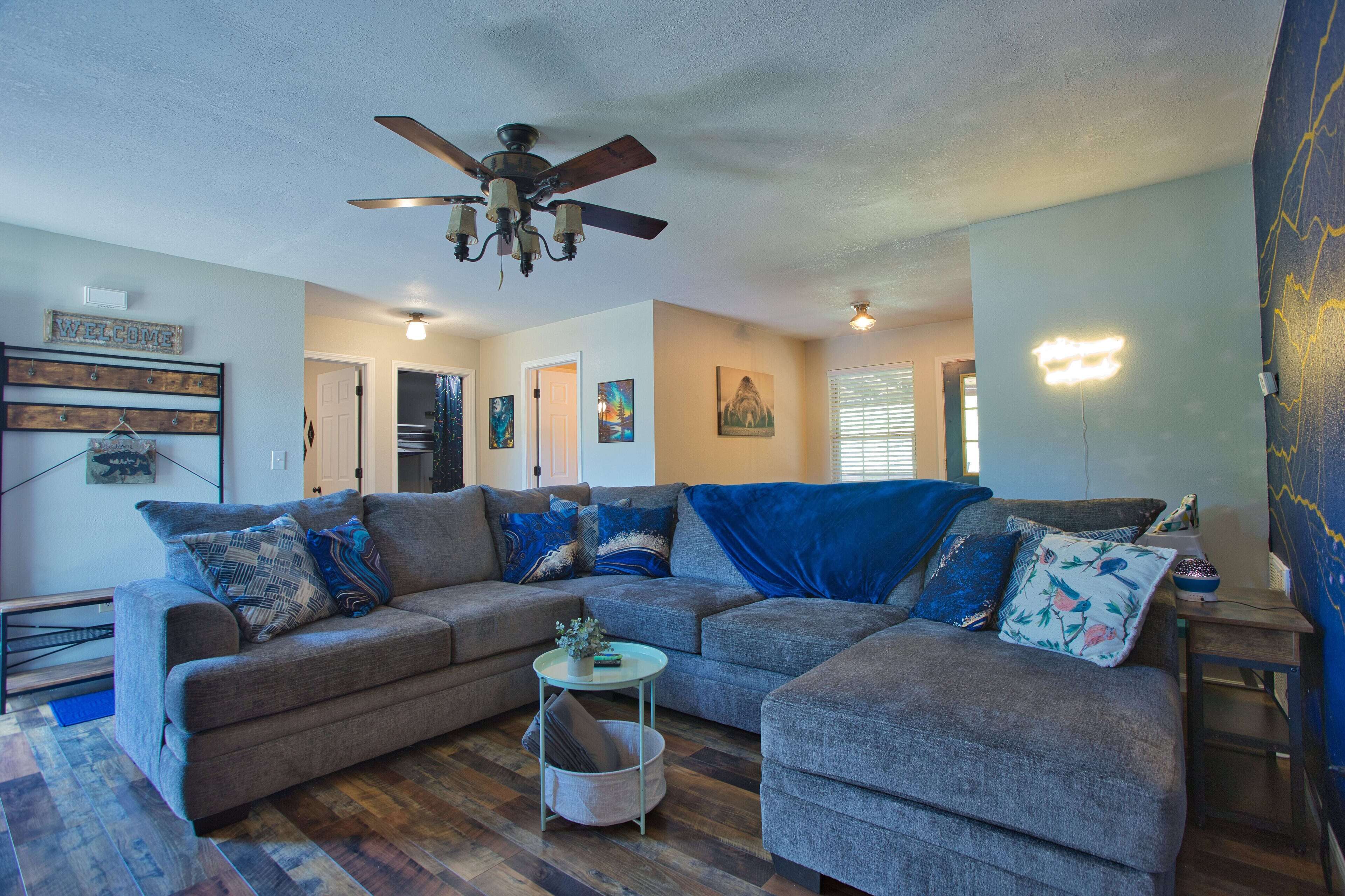 *Star-theme*firepit+king+bunks+yard+easy Parking - Tennessee