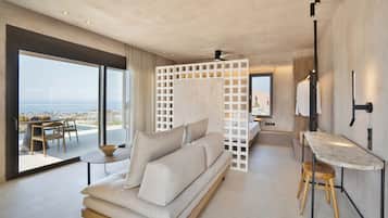 Villa de Luxo, piscina privativa | 2 quartos, cortinas/cortinados opacos, ferro/tábua de engomar