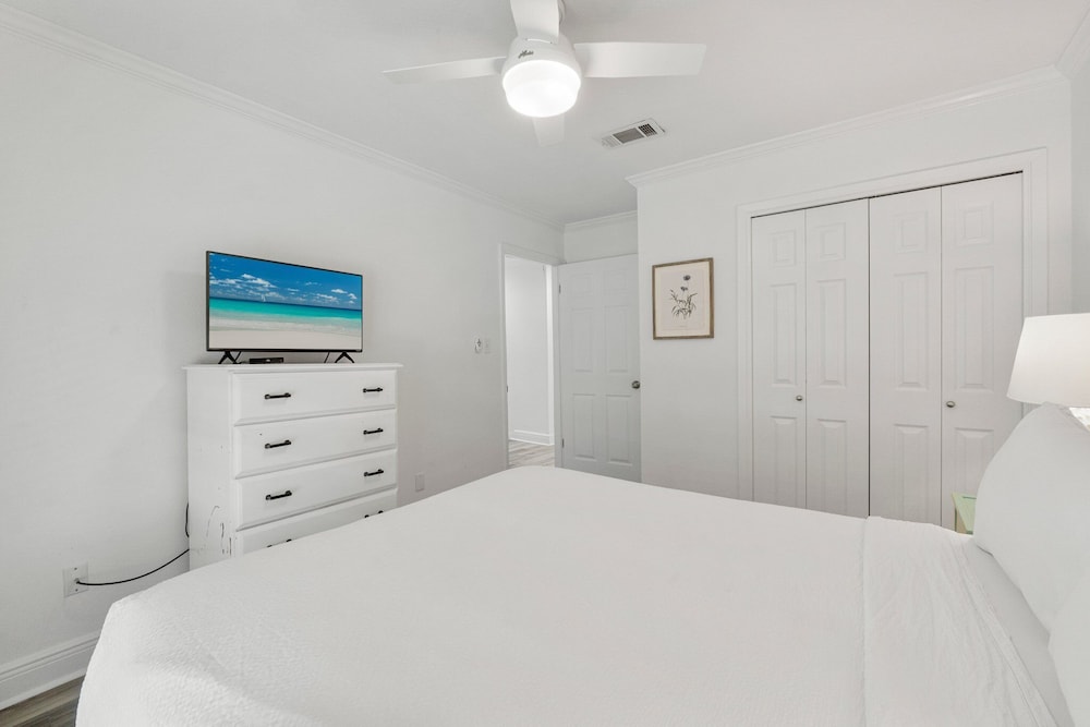"Blu Bayou" Miramar Beach #636 3 Bedroom Sleeps 8 - Miramar Beach, FL