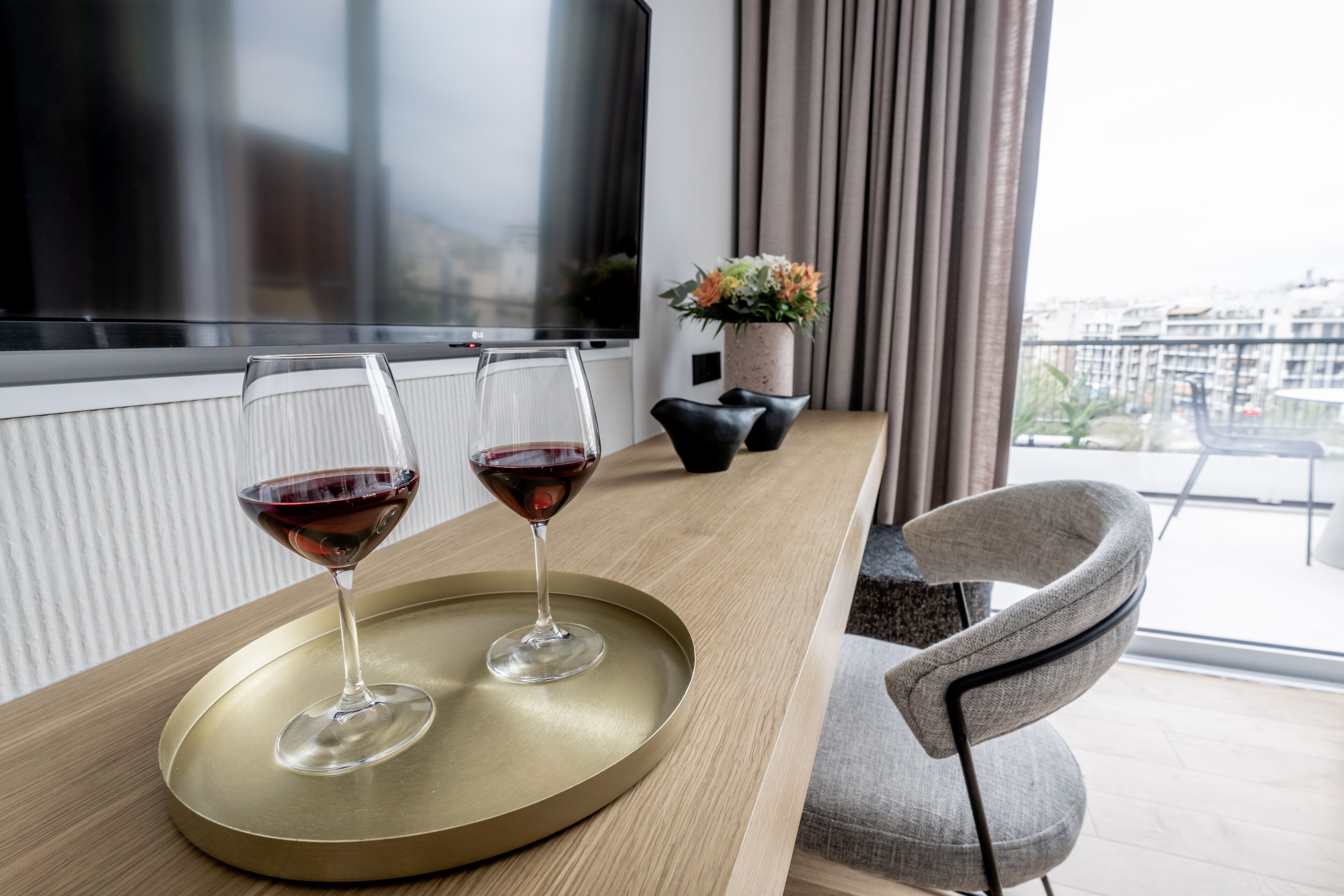 Suíte estúdio exclusiva | Roupas de cama premium, camas com colchões pillow-top, frigobar