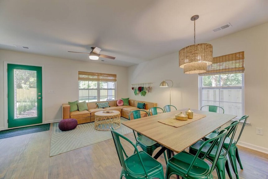 A Sunny & Stylish 4br/3ba W King Beds & Wifi - Caroline du Sud