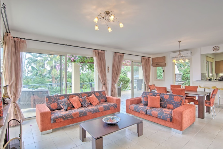 Villa Vesta - A Villa That Sleeps 7 Guests In 4 Bedrooms - Cyprus