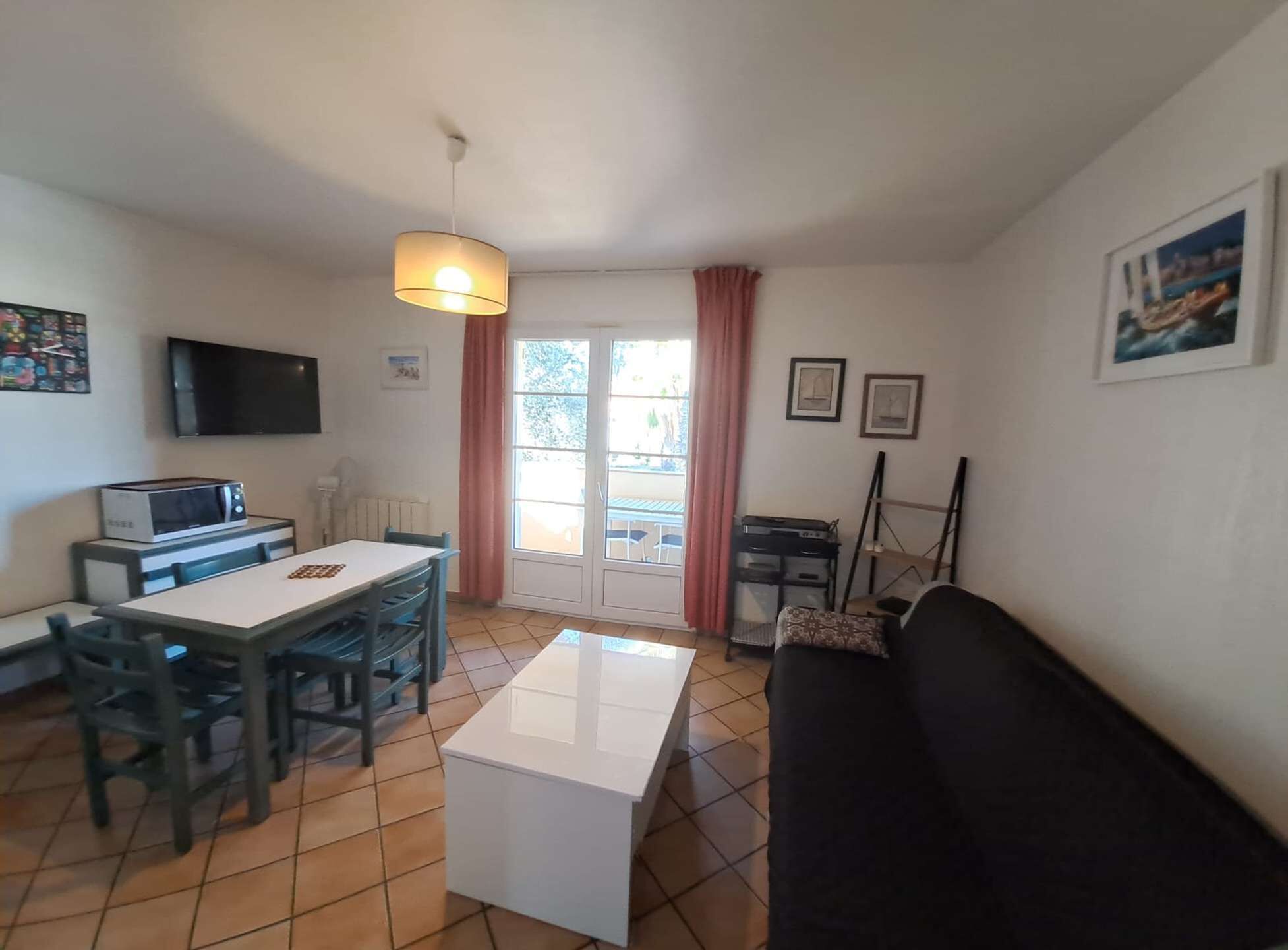 Apartment For 4 People In A Residence With A Heated Pool In Grimaud - Grimaud