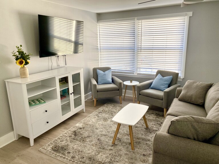 Block To Beach! Fossil Hunting, Hot Tub, Coffee Bar, Screened Deck, 1hr To Dc - Maryland (State)