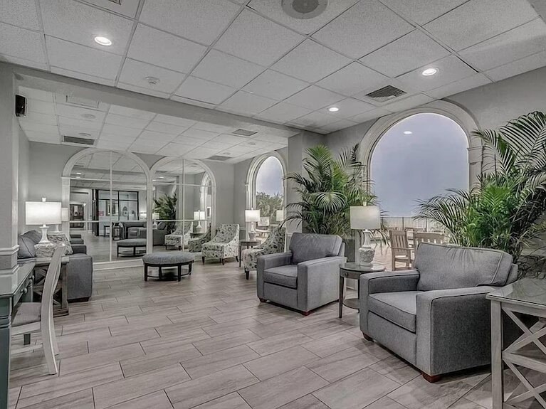 The Beach Is Calling!-ocean View W/private Patio,king,fireplace, Family Friendly - 默特爾比奇