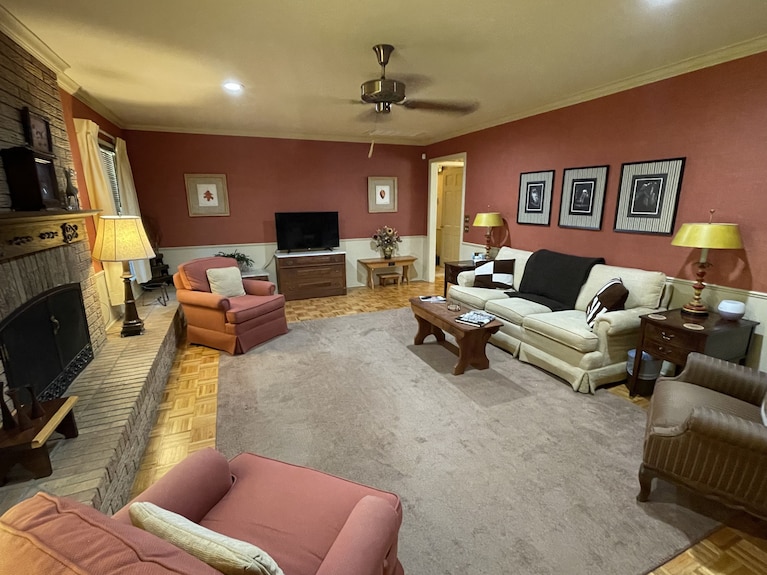 Minutes To Campus 2mi To Boone Pickens Or 3 To The Fairground - Stillwater, OK