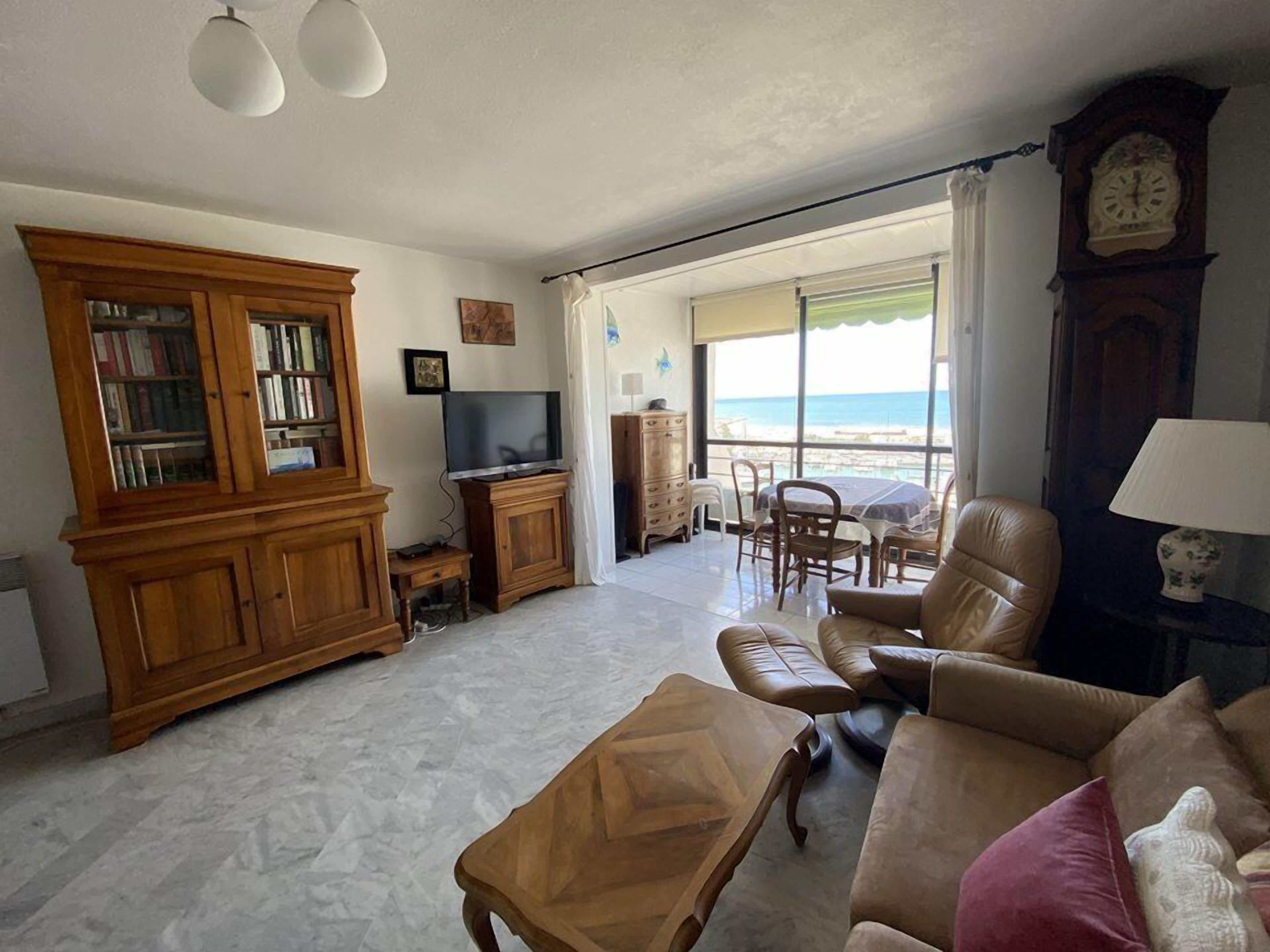 Apartment Sleeps 6 Panoramic View Port, Parking, La Grande Motte| Town Center - La Grande-Motte