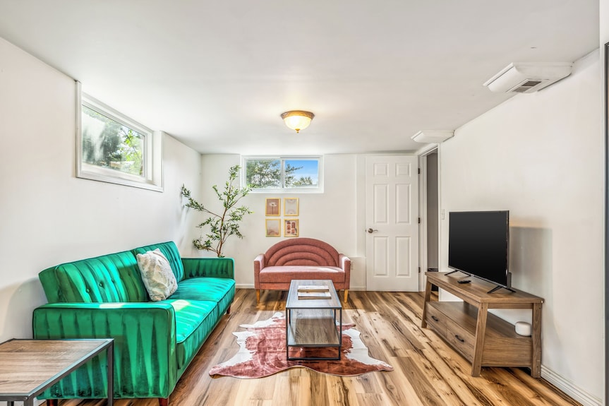 City Park Modern Escape. 5 Bedroom Family & Pet Friendly - 오키나와시