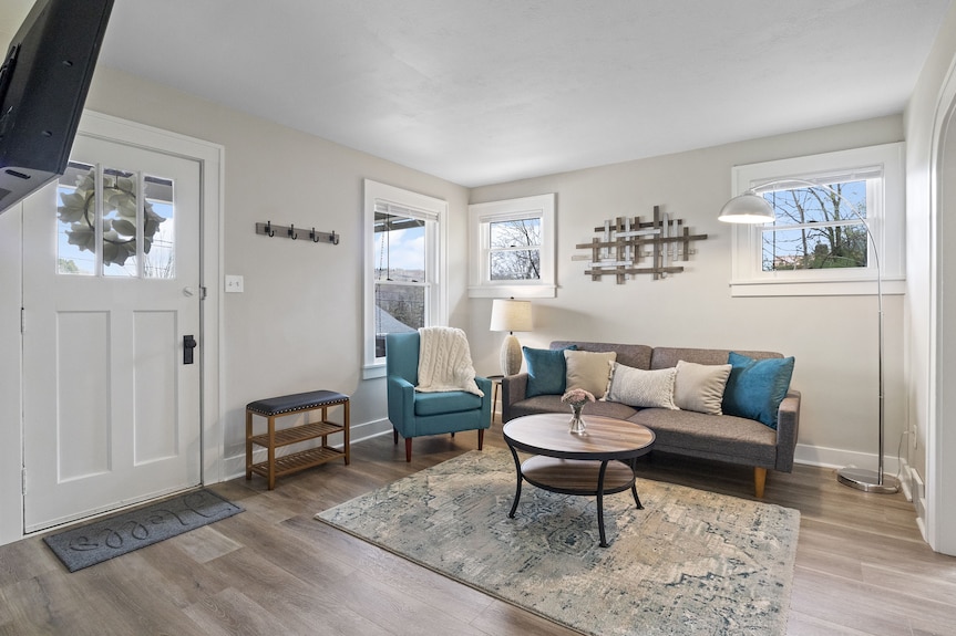 Family And Dog Friendly3br Houseporch Swingmarspghcranberry - Sewickley, PA