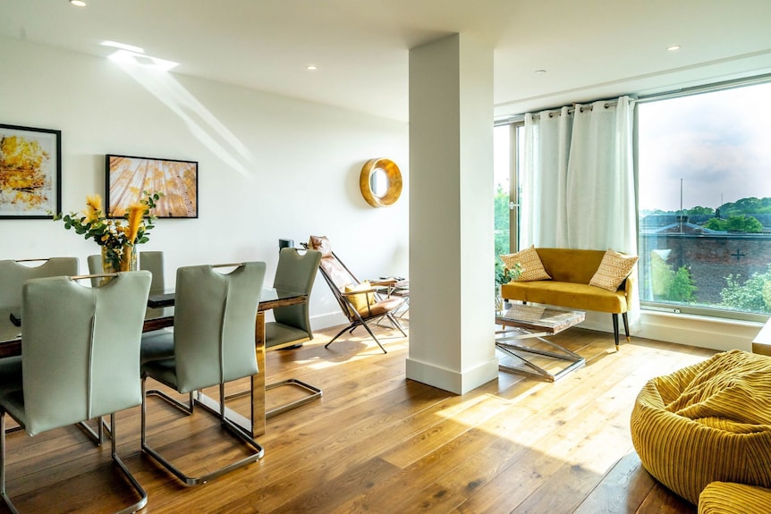 A Premium Stay That Sleeps 5 Guests In 2 Bedrooms - York Art Gallery