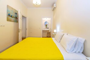 Apartamento superluxo | 1 quarto, ferros/tábuas de passar roupa, Wi-Fi de cortesia