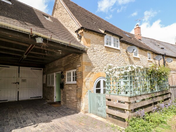1 Manor Cottage - Stow-on-the-Wold