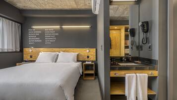 Frigobar, cofres nos quartos, escrivaninha, Wi-Fi de cortesia