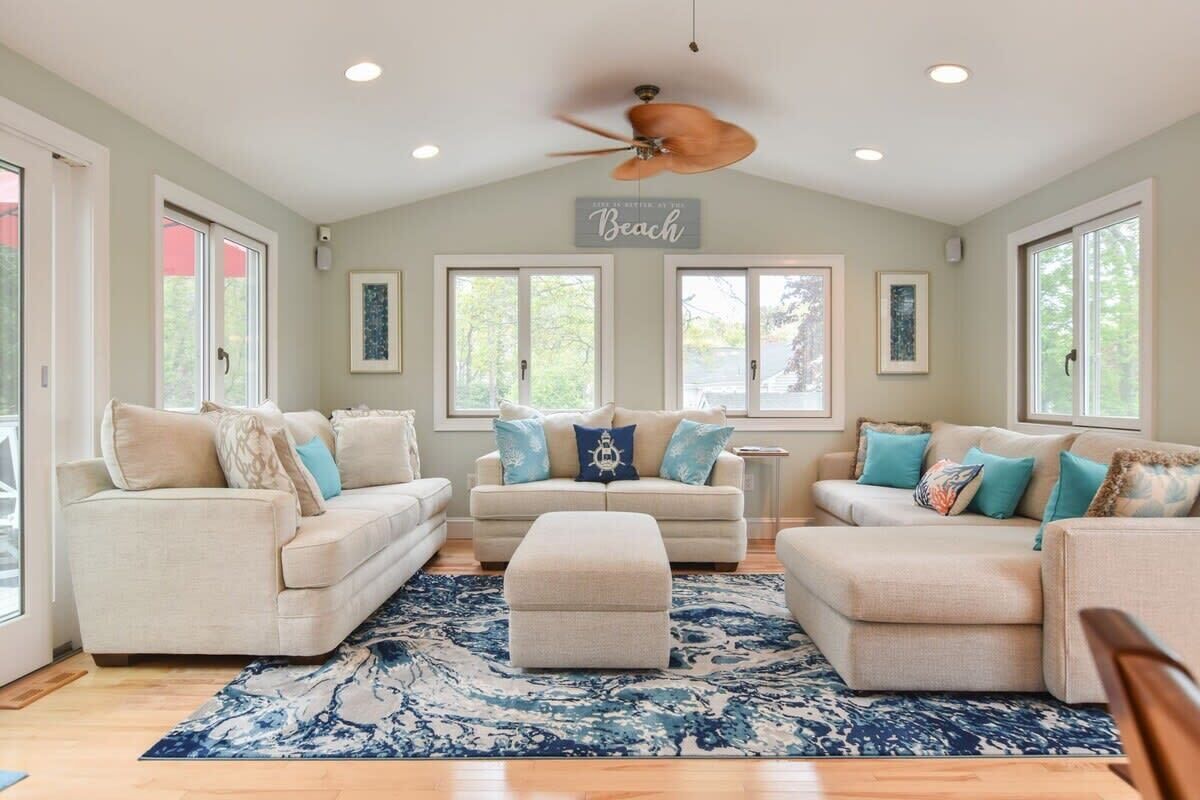 Walkable To Beaches. Hot Tub And Dog Friendly! - Cape Cod, MA