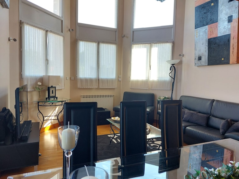 Casa Con Jardín, Terraza Y Estacionamiento Cerca De La Playa - Hondarribia