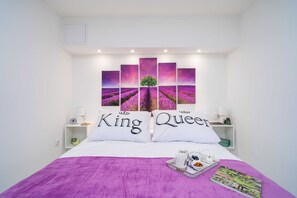 Estúdio (Studio Apartment with Terrace) | Sala | Televisor 