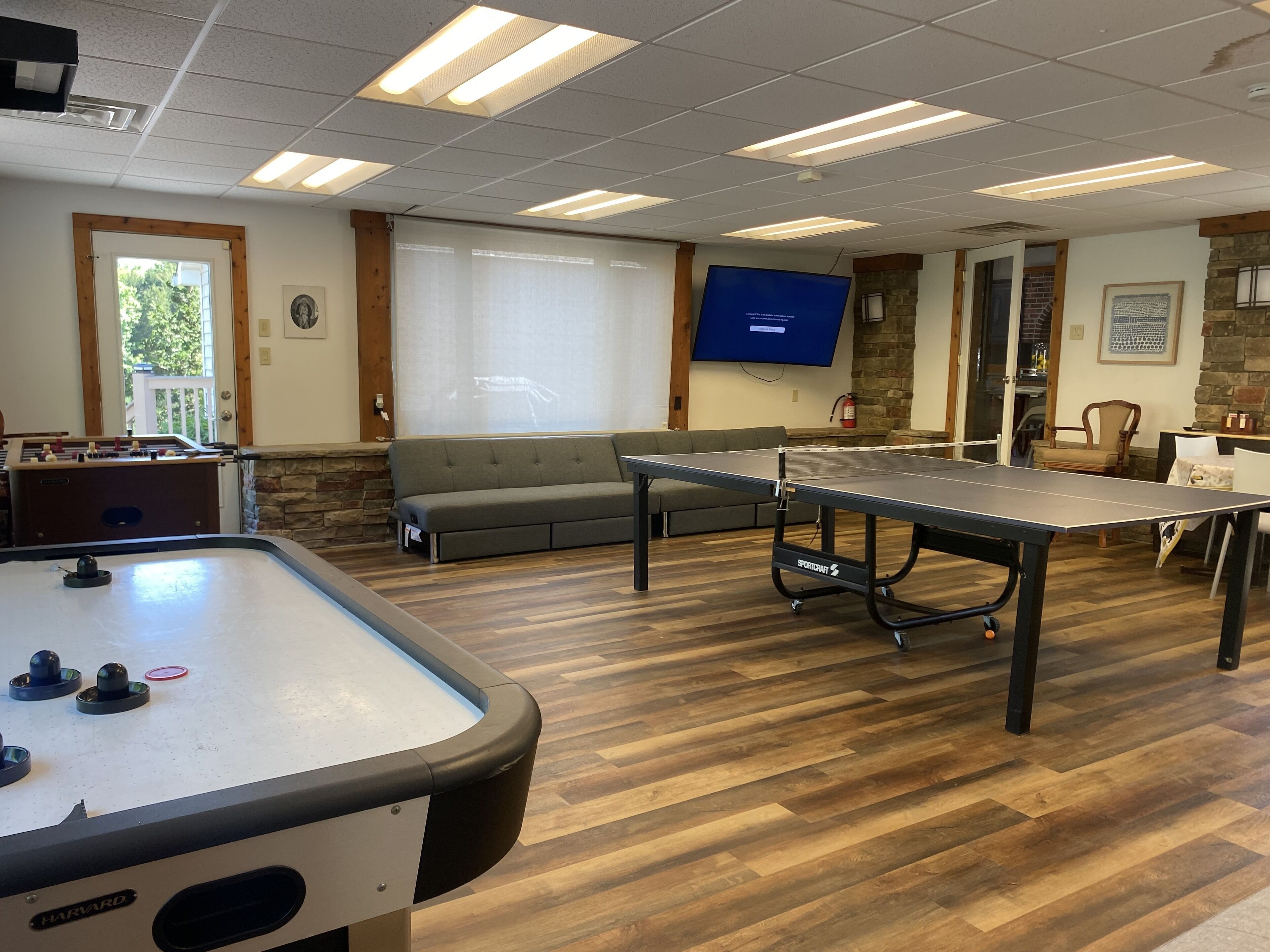 Stunning Lakefront Home - Original 1800s Cabin - Relax By The Water - Tellico Reservoir, TN