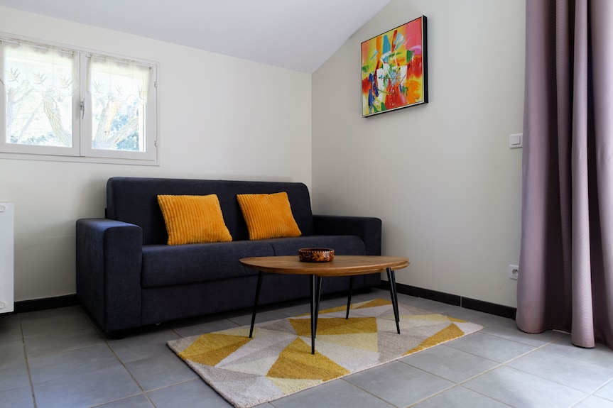 "Provence-cool" 50m² Gîte In An Old Provencal Farmhouse - Visan