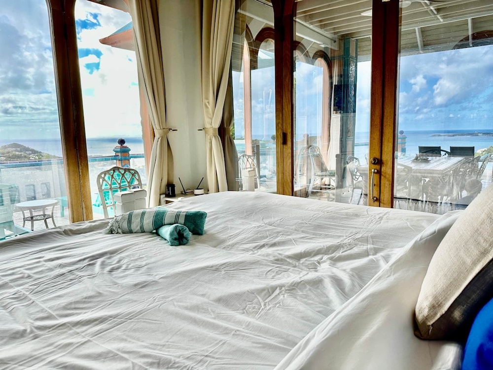 Sapphire Breeze, Majestic Views & Island Vibes W/ Infinity Pool, Waterfall & Covered Porches - Saint Thomas