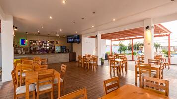 Café da manhã continental grátis todos os dias
