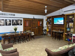 TV LCD, Netflix, serviços de streaming