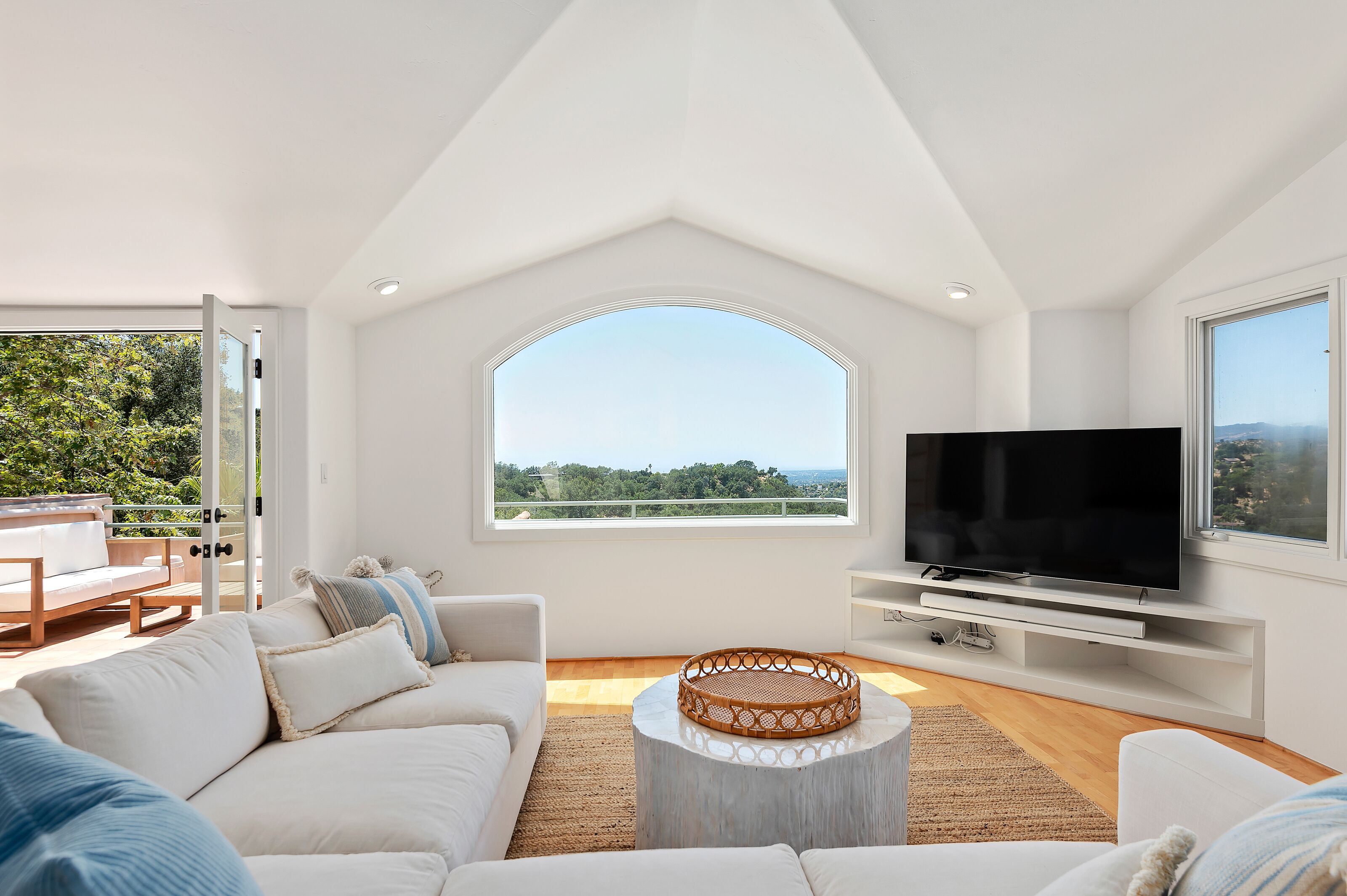 Santa Barbara Hideaway With Terraced Suites - Santa Barbara, CA