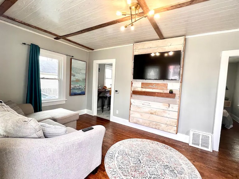 Fun, Group Friendly House Close To Fair! Sleeps 8 - Ankeny, IA