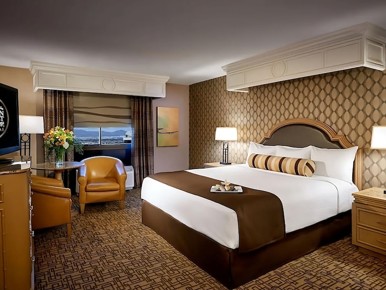 3 Carson Tower Deluxe King Rooms At Golden Nugget Las Vegas, 2 Pools! - Las Vegas