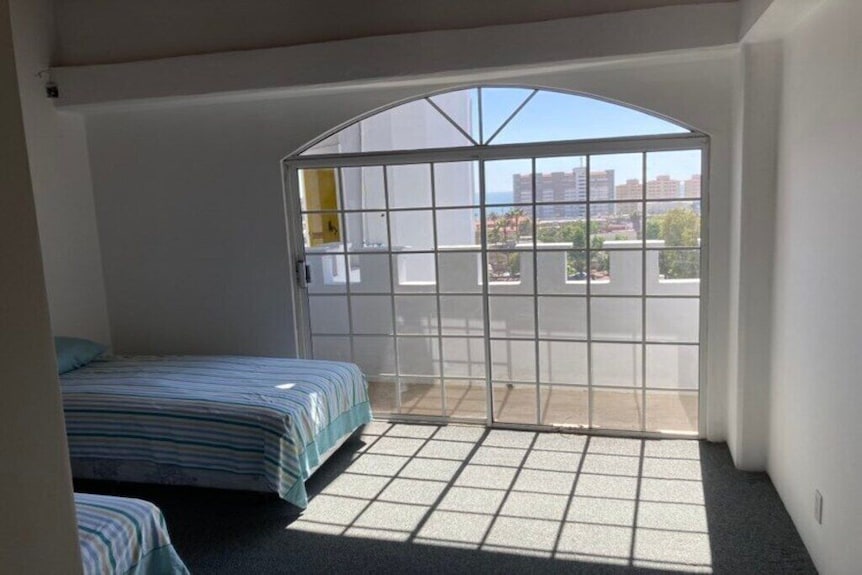 Fine Family Castle With Ocean View - Rosarito