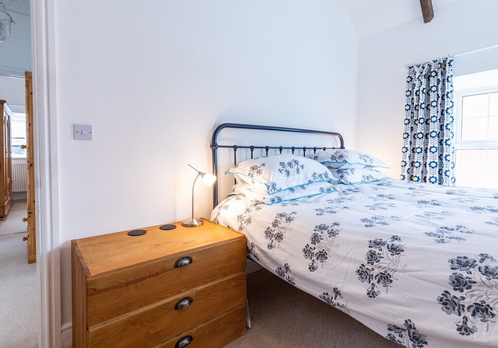 A Beautiful Coastal Townhouse In The Heart Of Newport, Pembrokeshire - Fishguard