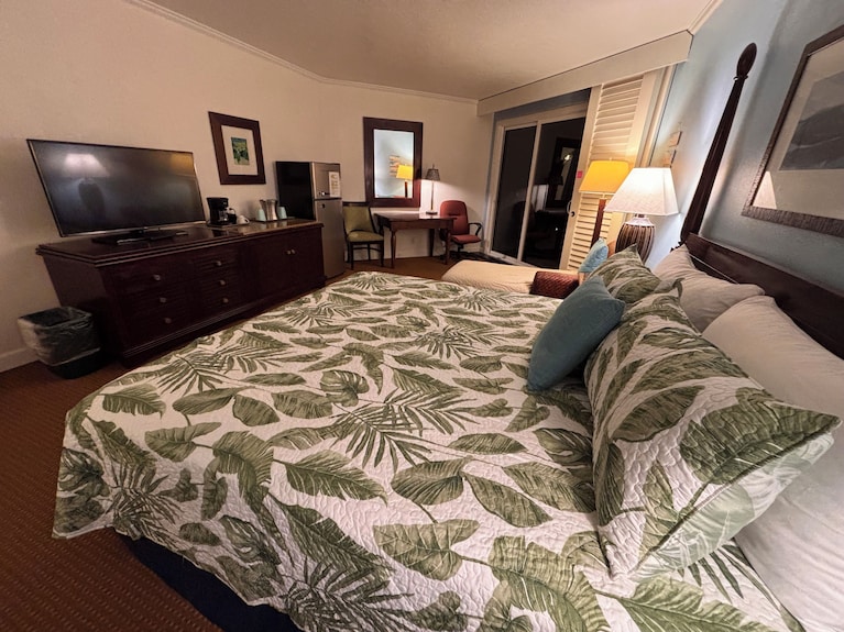 Ocean Fronts Top End Unit; Partial Ocean View In Lanai; 1 Minute Walk To Beach - Kauai, HI
