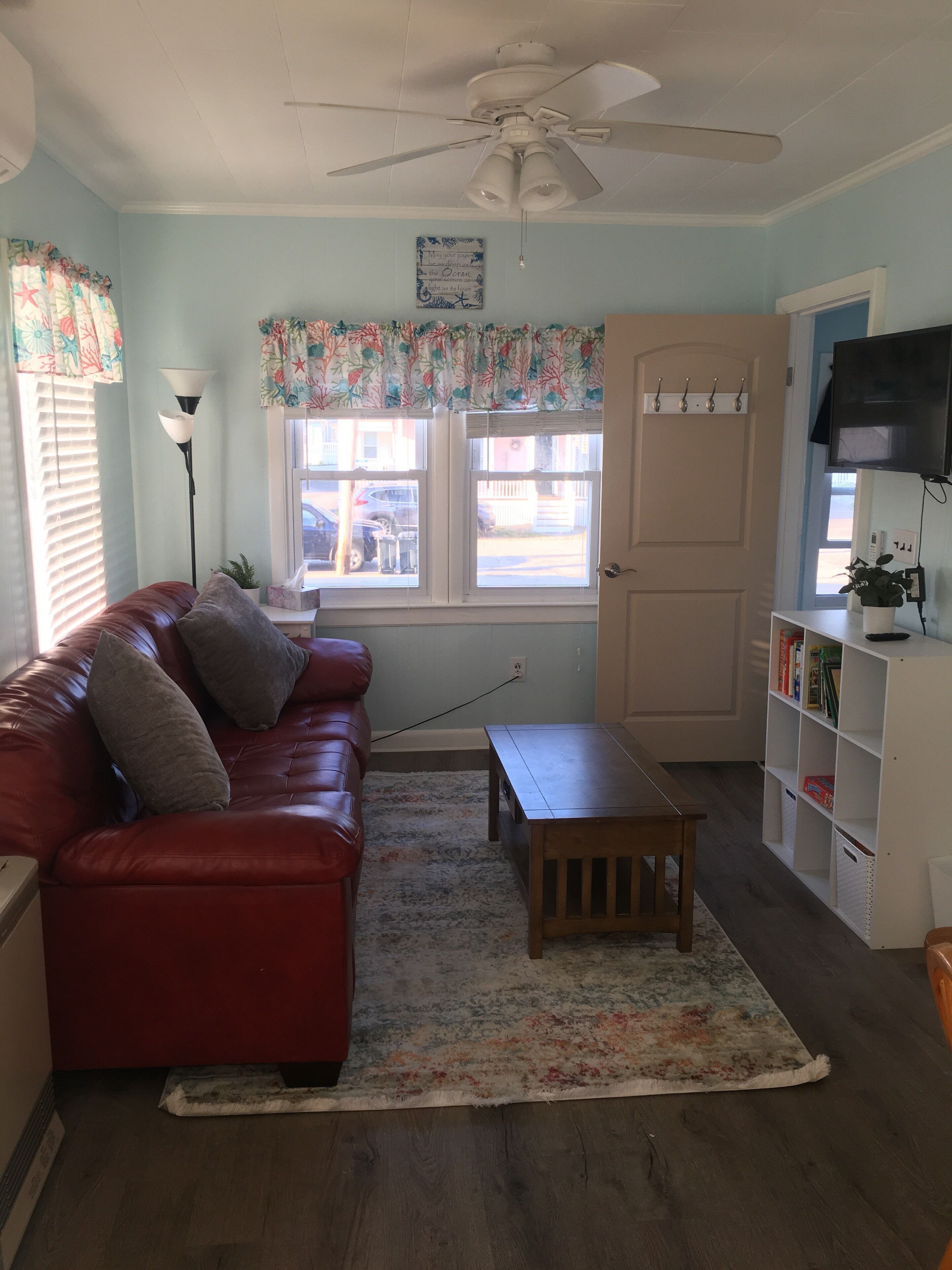 Door To Shore In 60 Steps -Short Walk To Pier-patio-grills-2nd Floor-7b - Biddeford, ME