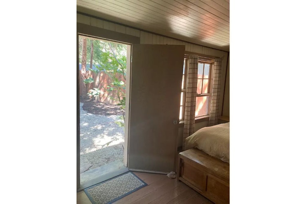 Hummingbird House-step Into History With Comfort And Charm! Walk To Downtown! - Nevada City, CA
