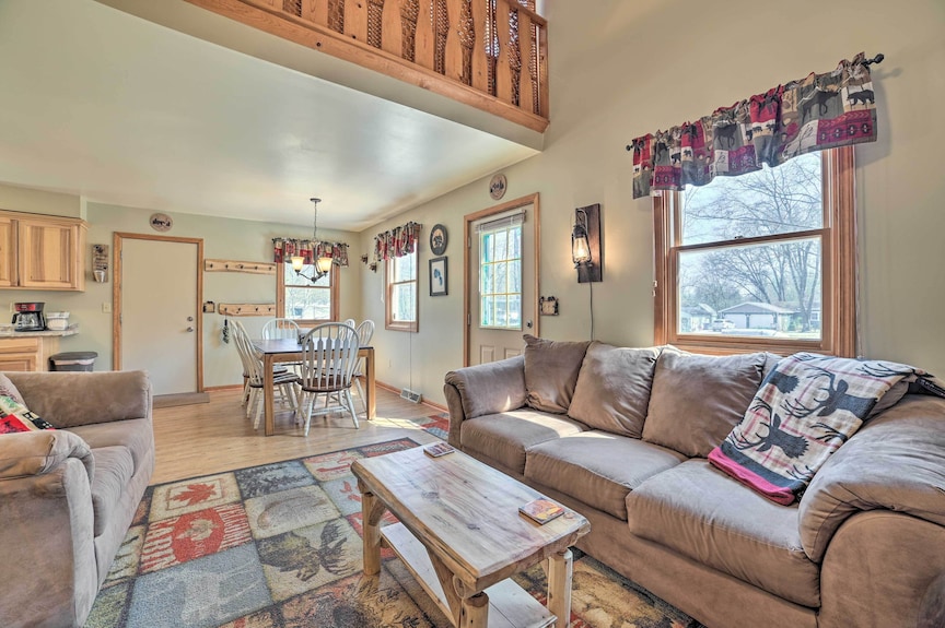 Family Cottage 3 Mi To Higgins Lake State Pk! - ヒギンズ・レイク, MI