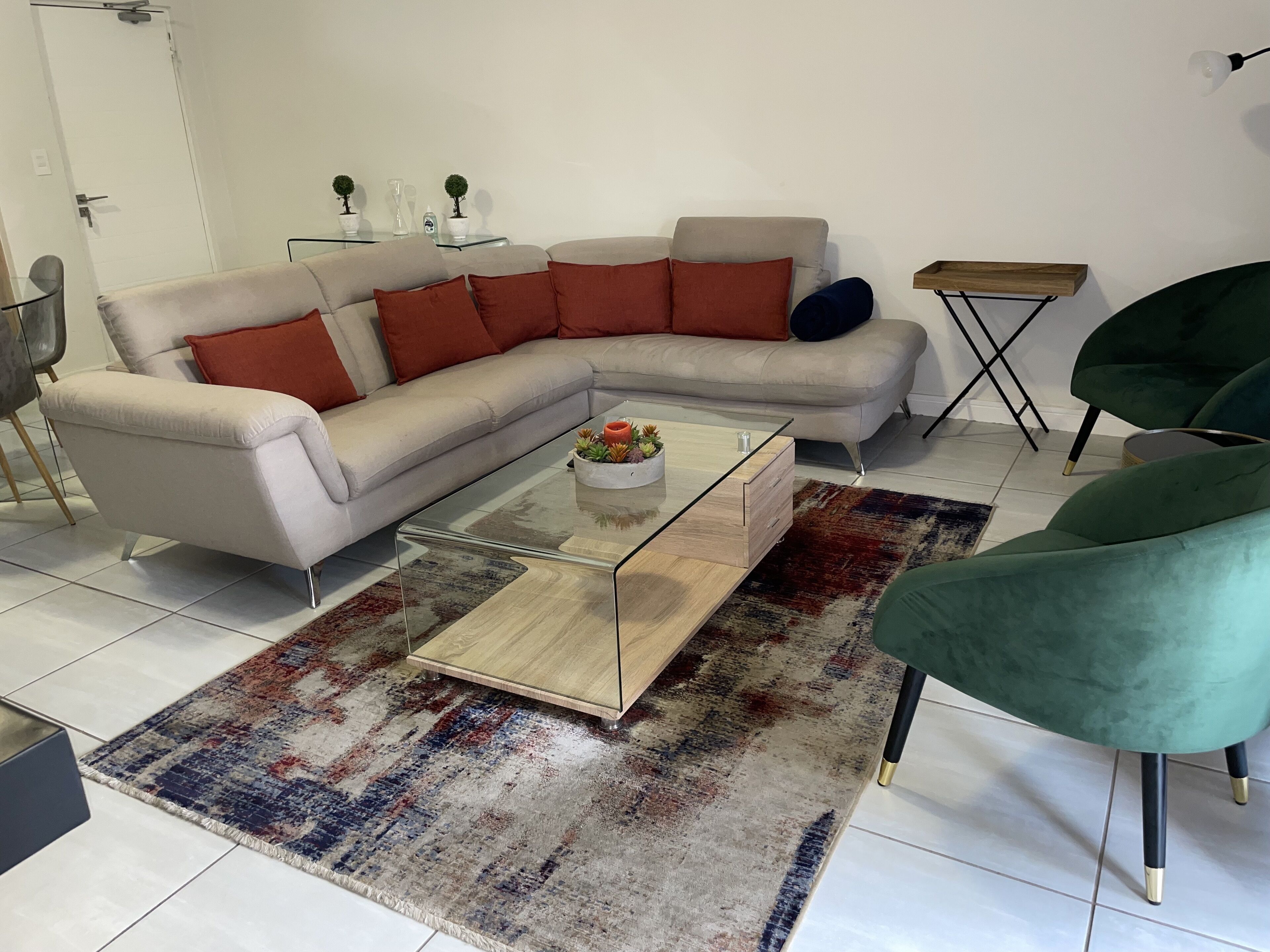 Kikuyu Waterfall Luxury 2 Bedroom Apartment - Midrand