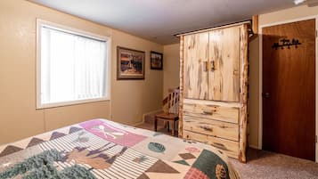 Casa de Férias | 4 quartos, roupa de alta qualidade, edredões de penas, berço de viagem