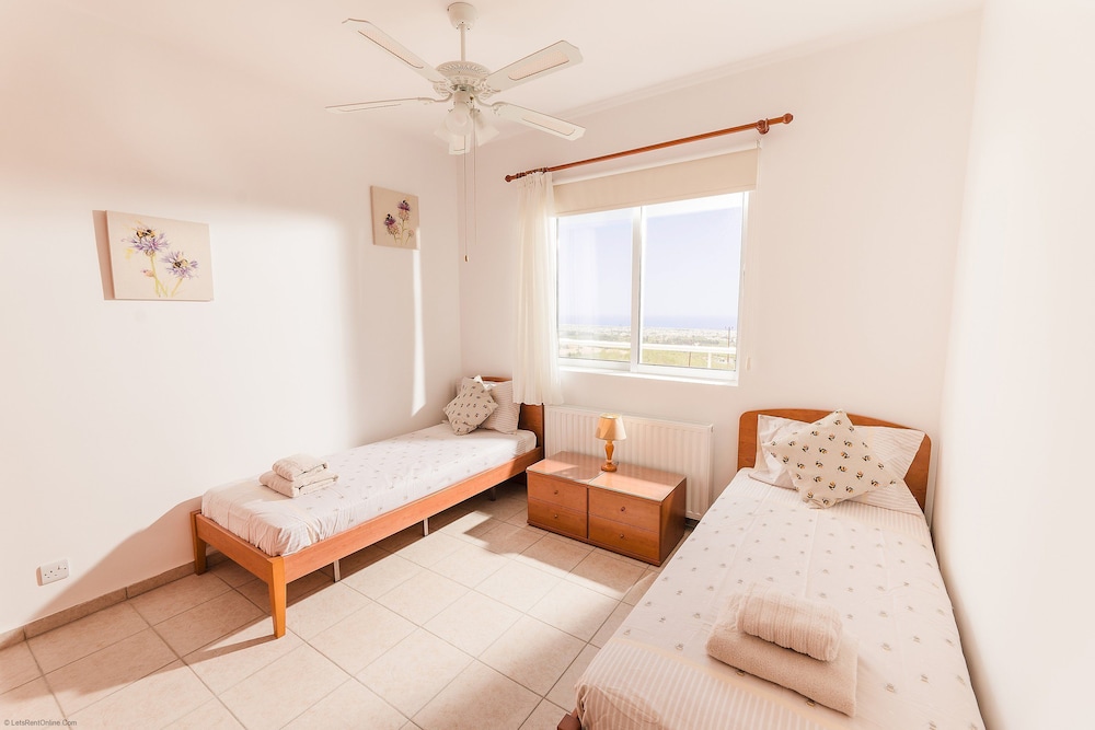 Villa Oleander - 4 Bedroom Villa With Private Heated Pool, Hot Tub, Stunning Views - Paphos