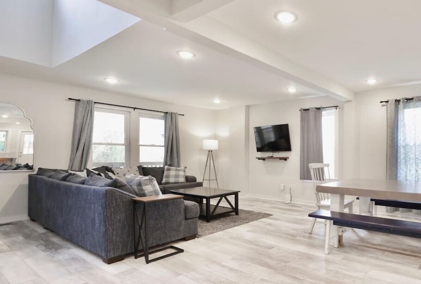 Brand New Listing - Northside Cottage - Old Hickory Lake, TN