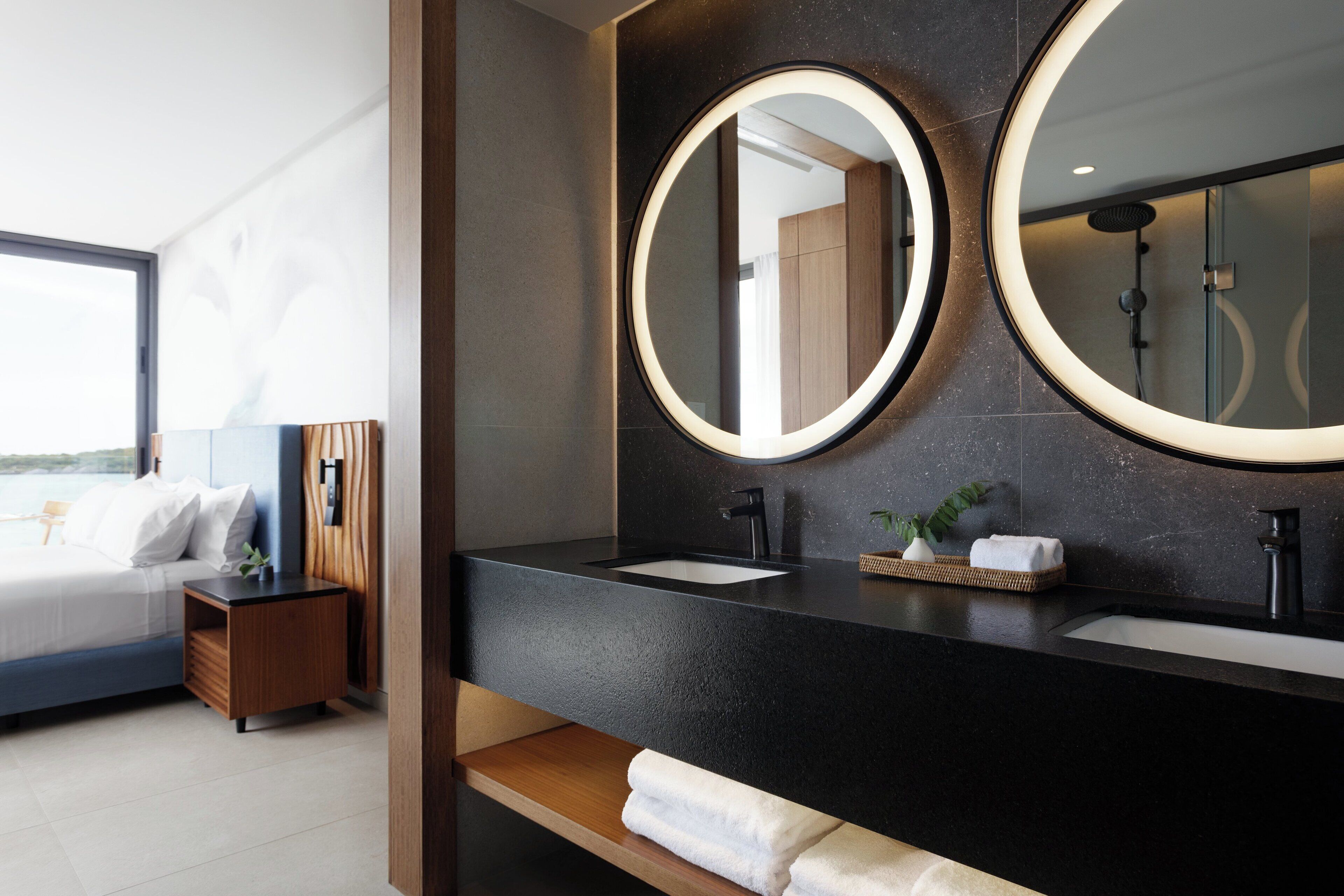 Suite, 1 quarto | Lençóis de algodão egípcio, roupa de alta qualidade, minibar 