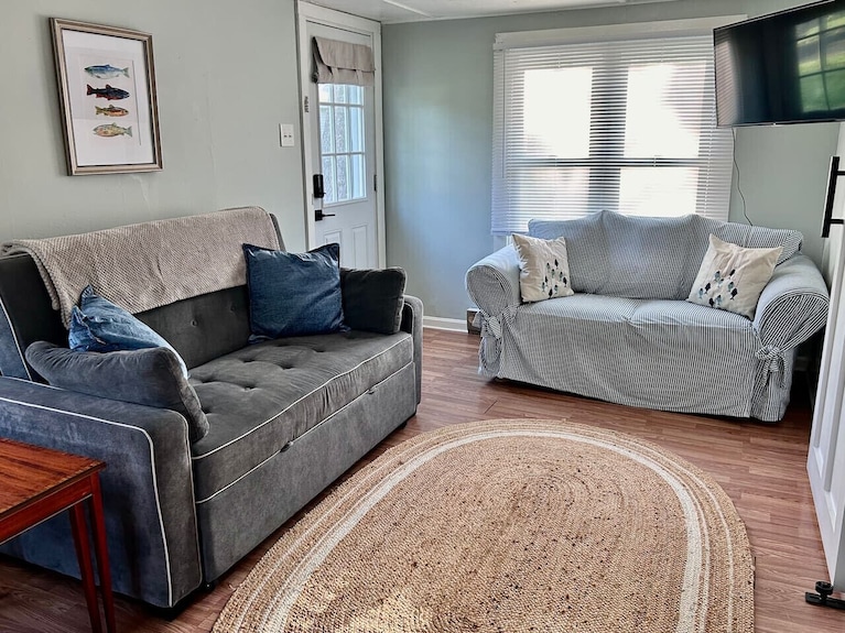 Super Cute Gotl Two Bedroom Lake Erie Cottage - オハイオ州