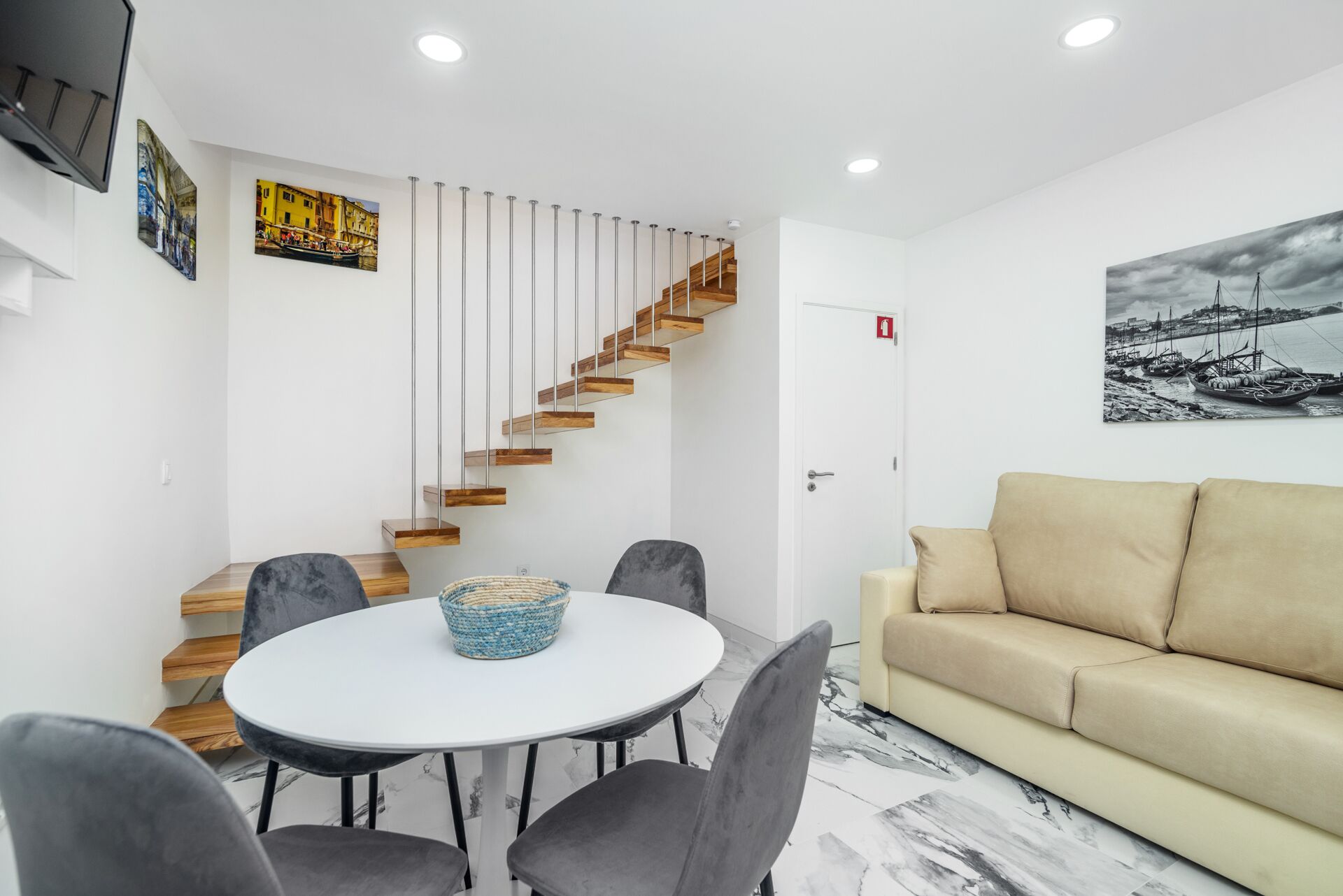 Typical Portuguese Island Of 7 Small Houses - Porto, Portugal