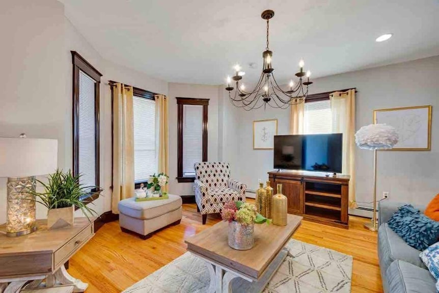 Newly Reno Condo 1st Floor Mins To Public Trans T - Boston, MA