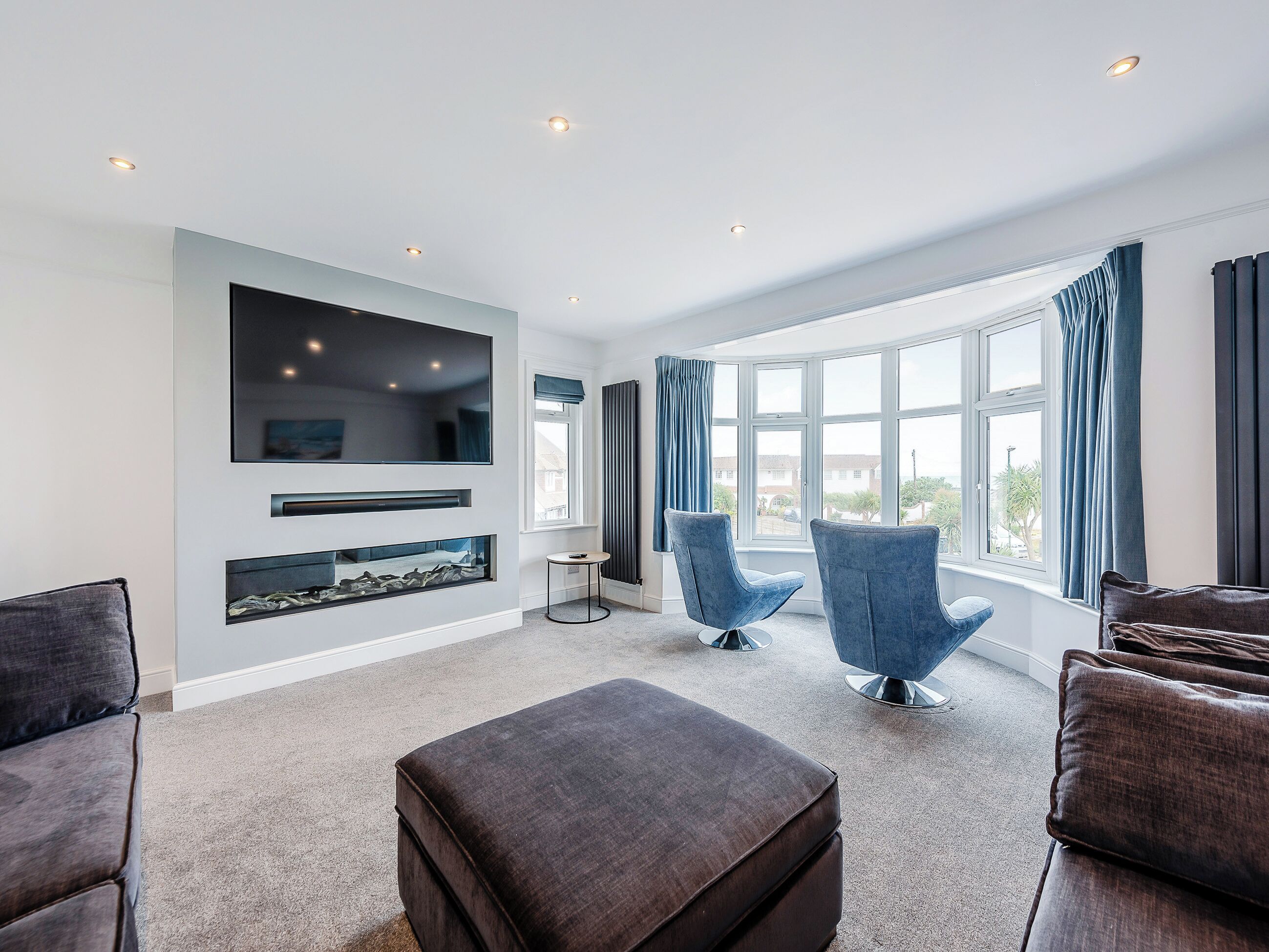 A Stunning Two-level Seaside Retreat With Incredible Sea Views. - Littlehampton
